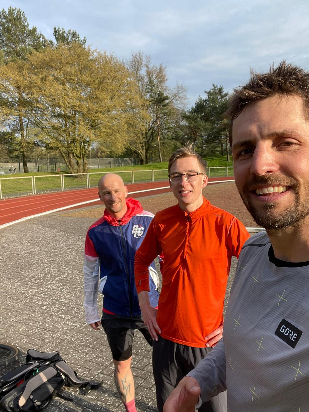 David Valentin gewinnt den Halbmarathon in Hamburg 2023 - Sportzentrum