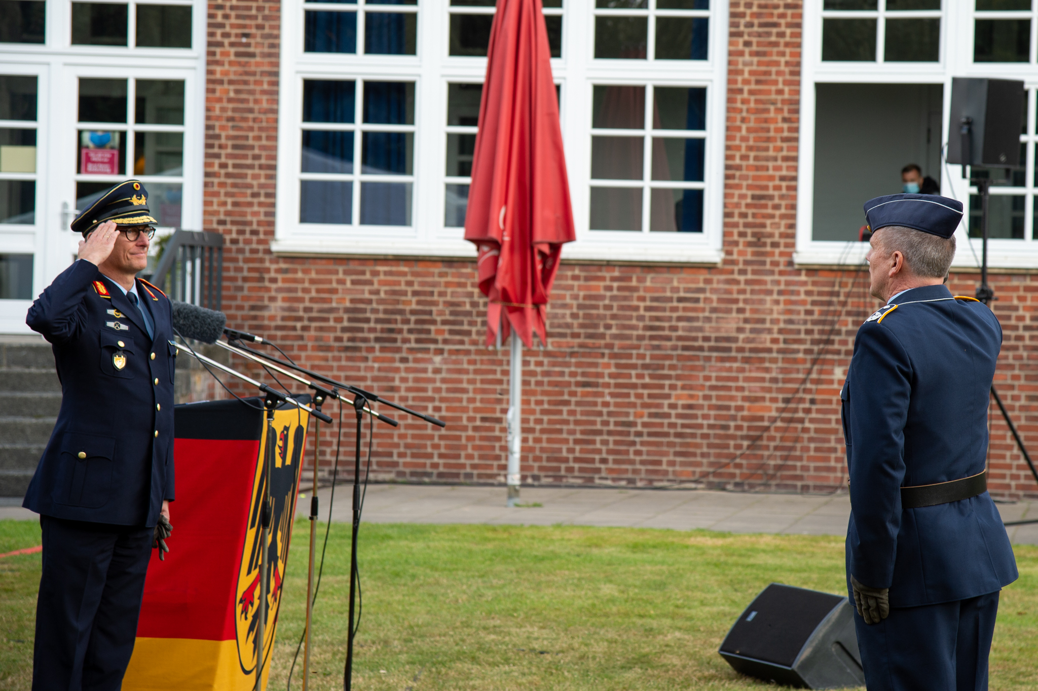 Leutnantsbeförderung für Offizieranwärter der Luftwaffe - Helmut ...