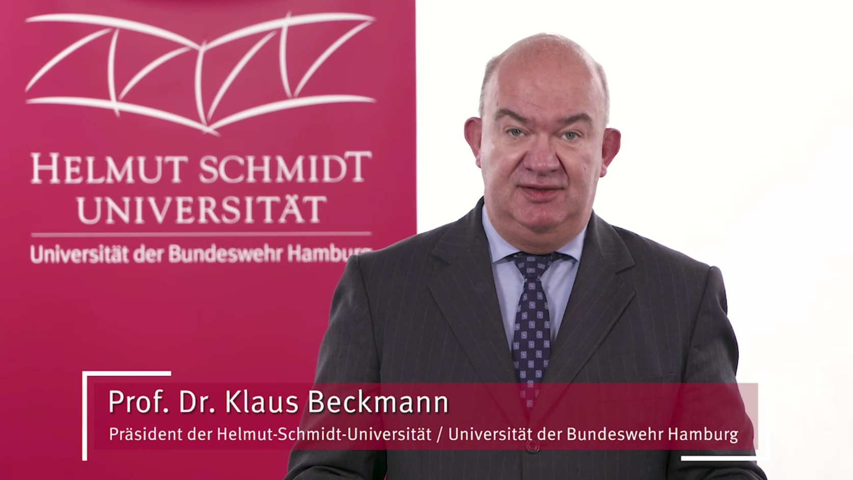 Universitätspräsident Prof. Dr. Klaus Beckmann beantwortet Fragen der Studierenden - Helmut ...