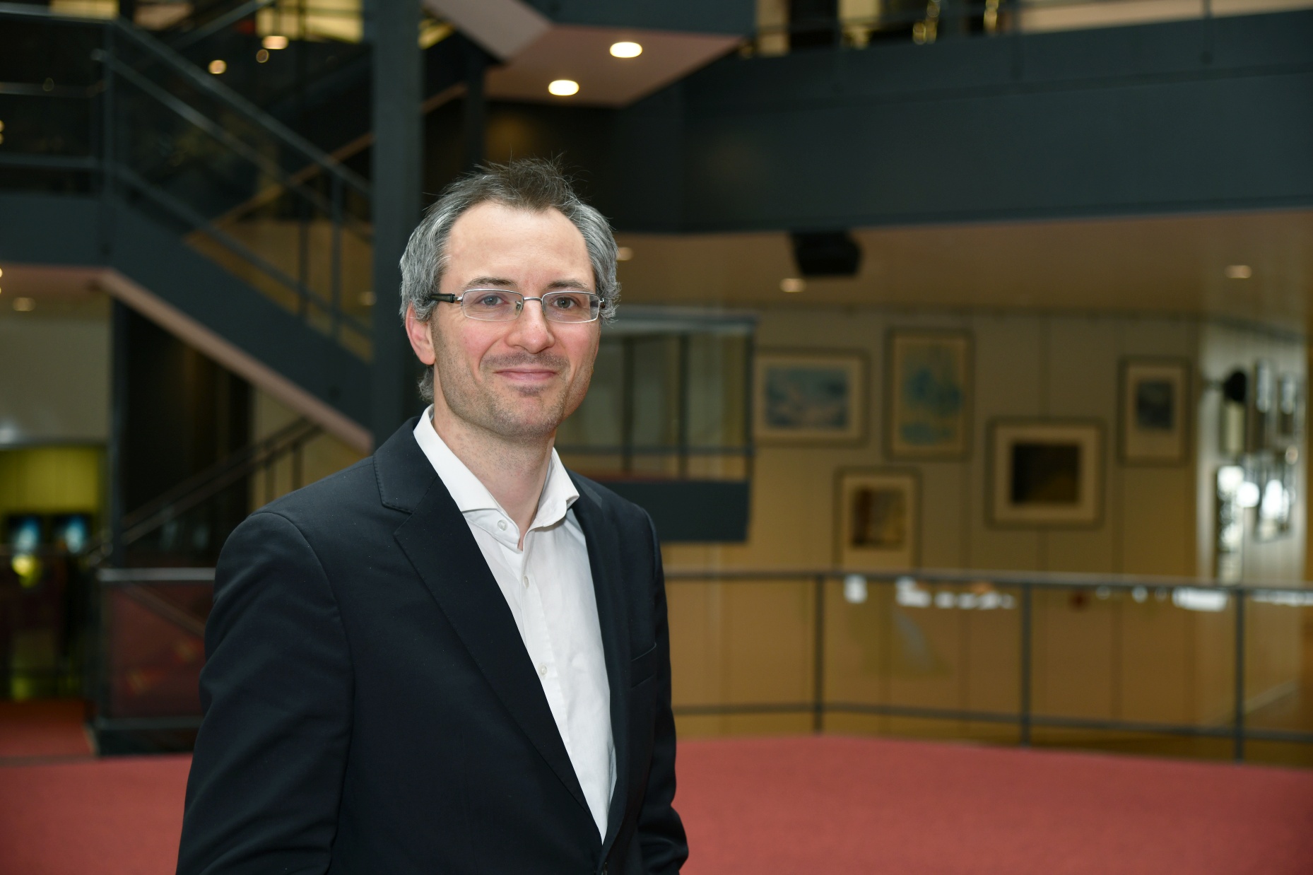 Neuberufen: Philipp Neumann - Helmut-Schmidt-Universität / Universität ...